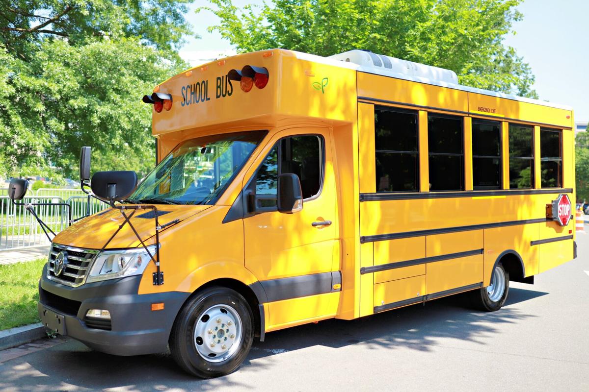All-Electric School Bus Delivered to Phoenix Elementary School District ...
