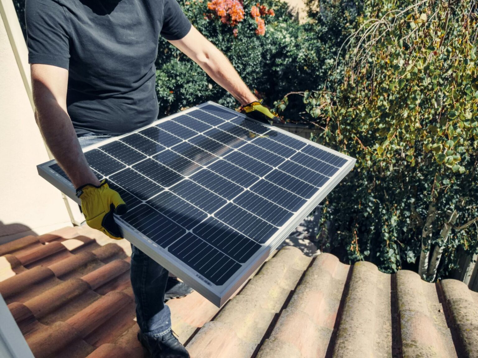 Solar panels that fit on your balcony or deck are gaining traction in ...