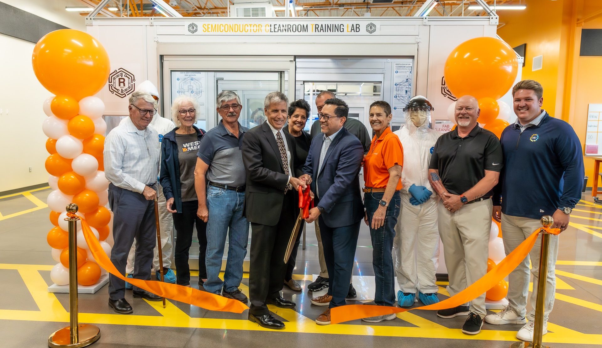 Nation’s First K-12 Semiconductor Training Cleanroom Opens in Phoenix ...